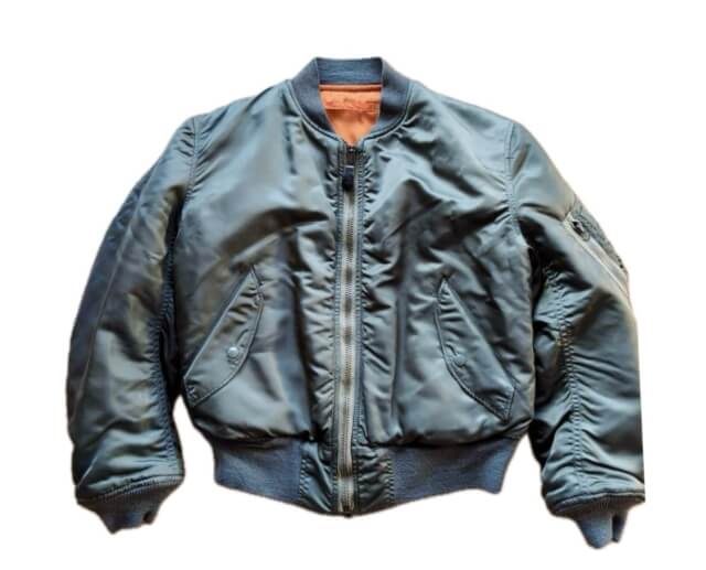 【MA-1とは？】メンズのコーデや年代判別、おすすめブランドを紹介！！アルファやアヴィレックスなど